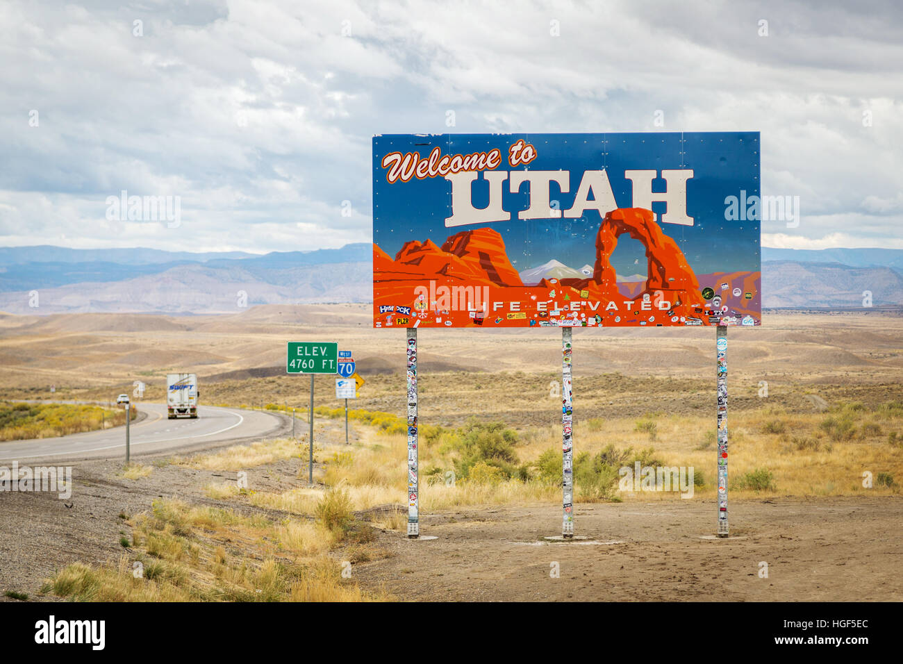 Welcome to Utah, sign on highway, Utah, USA Stock Photo - Alamy