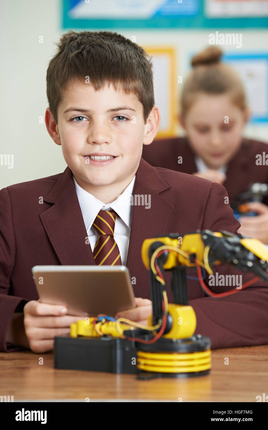 Pupils In Science Lesson Studying Robotics Stock Photo - Alamy