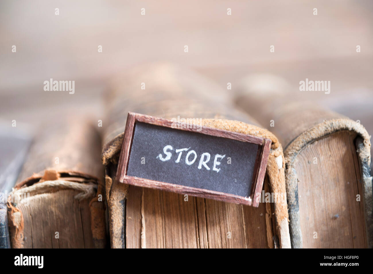 books and tag store Stock Photo - Alamy