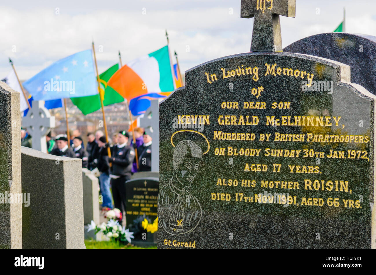 Republicans remember the 1916 Easter Uprising, Derry City Cemetery ...