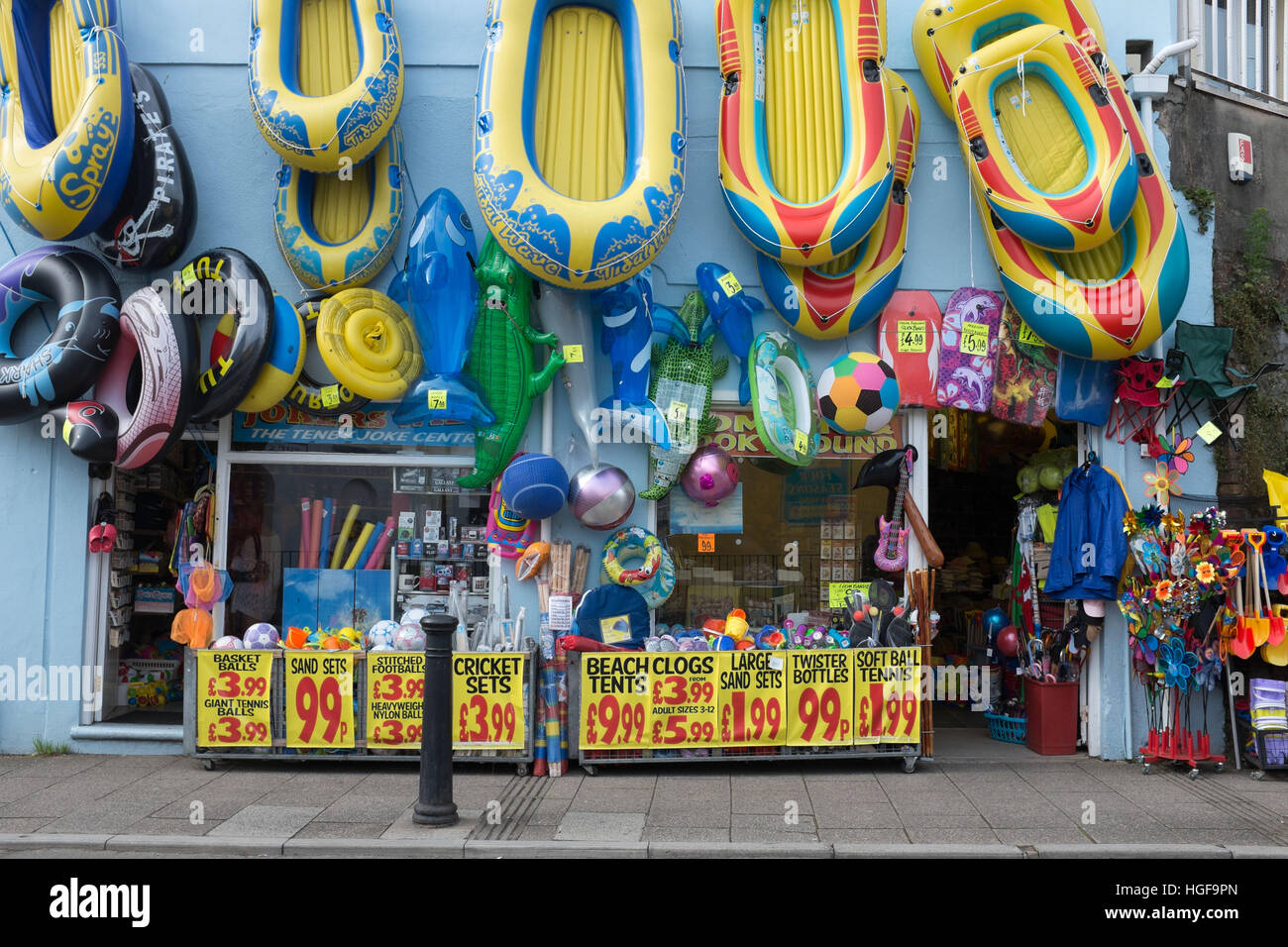 Tenby shop hi-res stock photography and images - Alamy