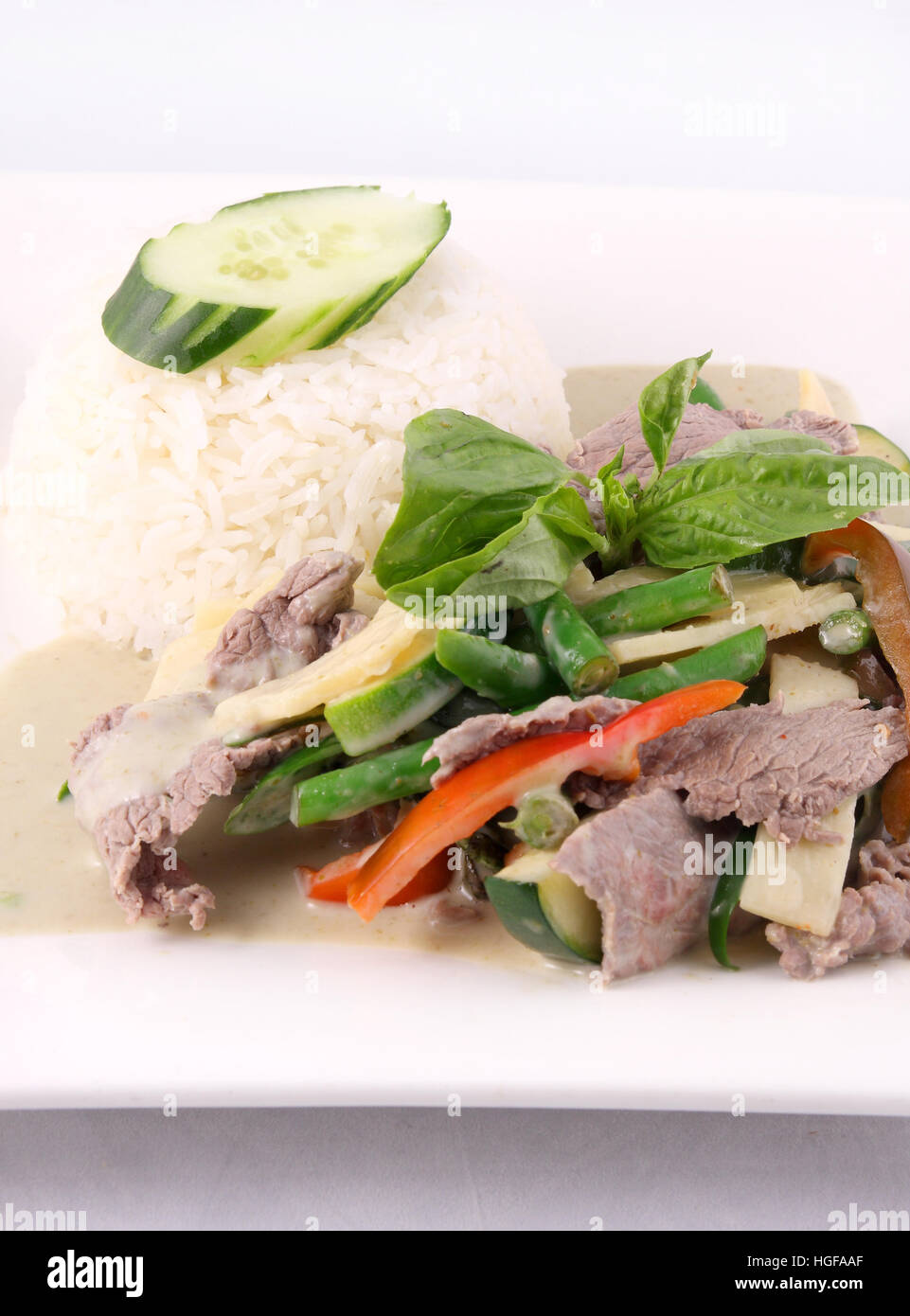 Green curry with rice Thai foods Stock Photo - Alamy