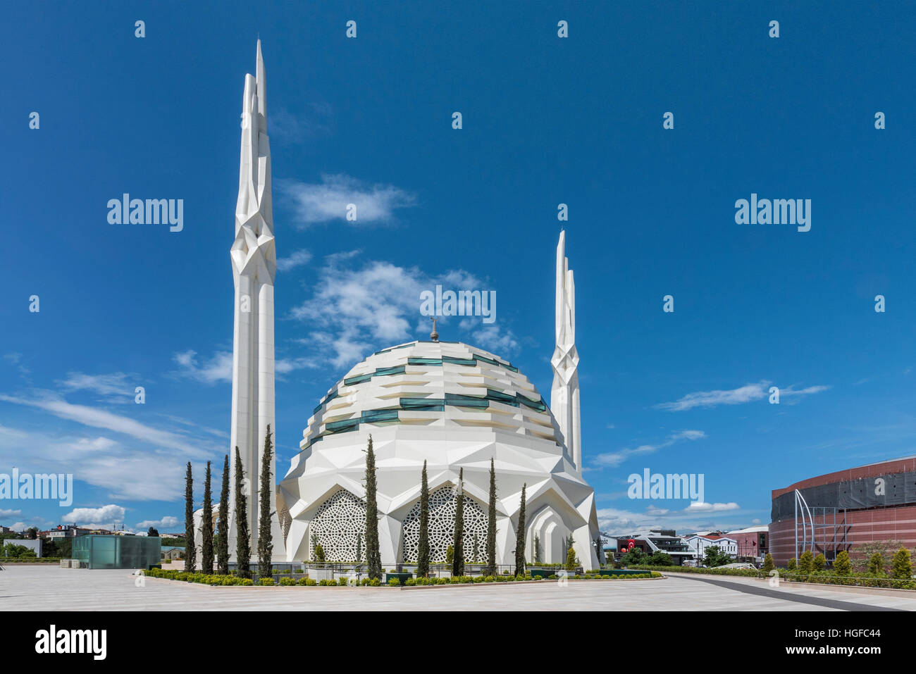 Contemporary islamic architecture hi-res stock photography and images ...