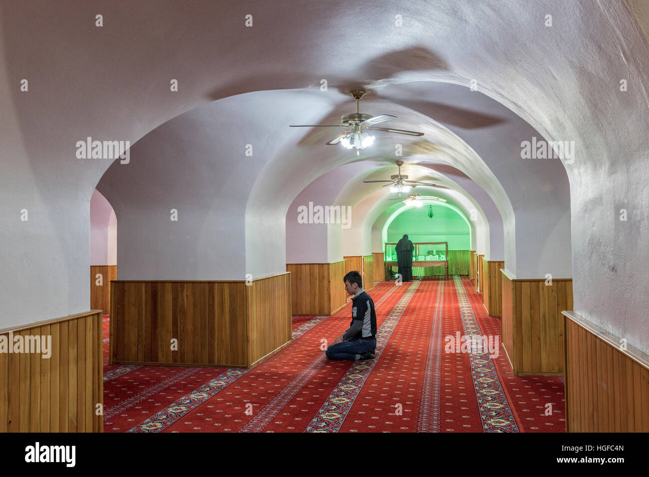 Istanbul karakoy yeralti mosque underground hi-res stock photography ...