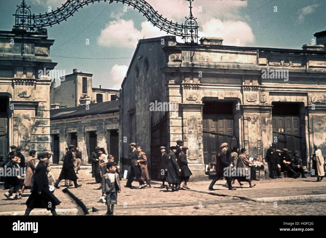 Ghetto Lodz, Litzmannstadt, A busy street in the ghetto, Poland 1942 ...