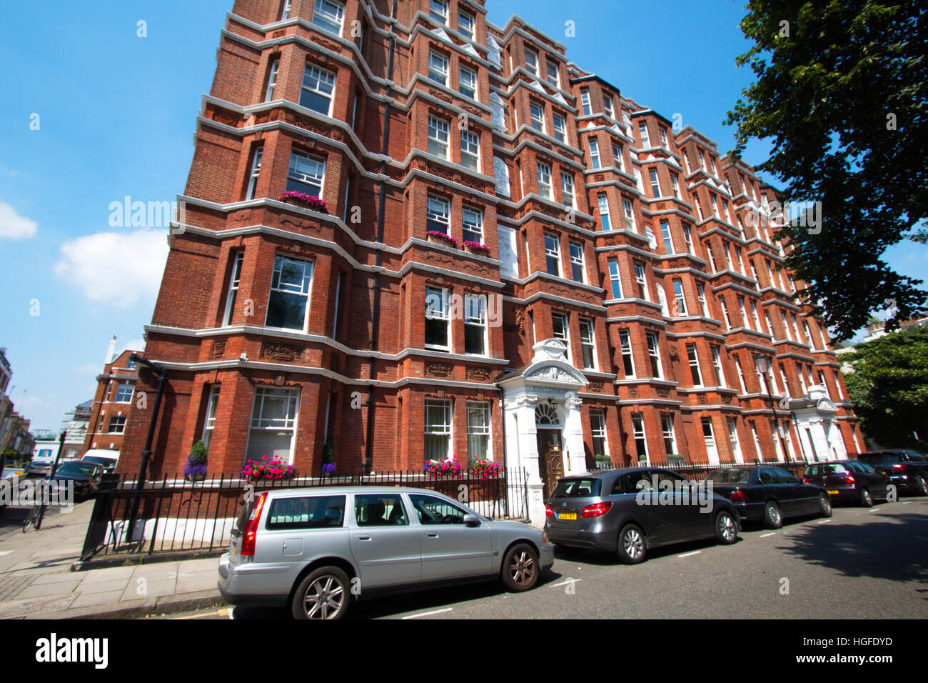 Cheyne walk hi-res stock photography and images - Alamy