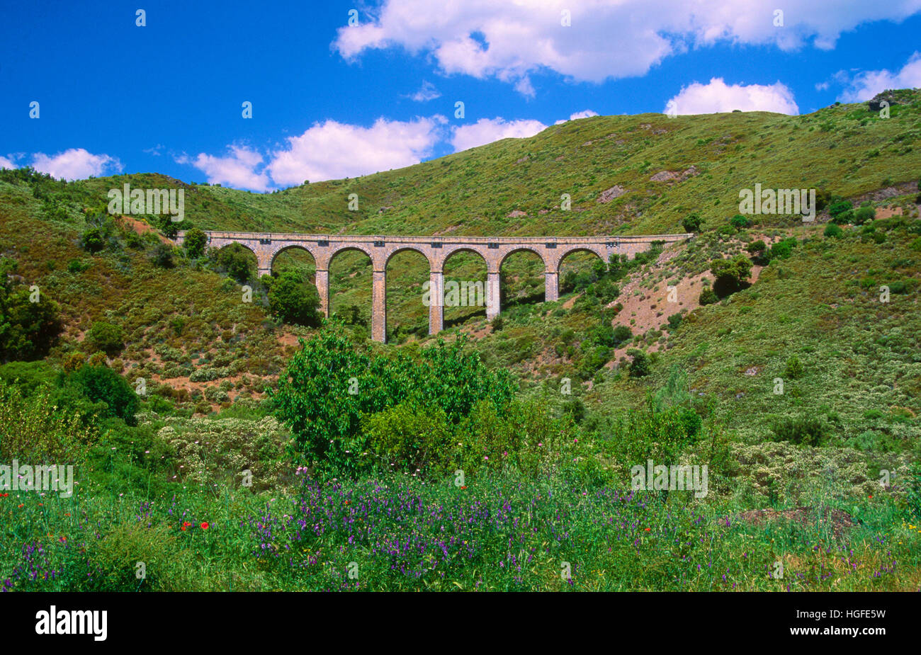 Stone railway bridge hi-res stock photography and images - Alamy