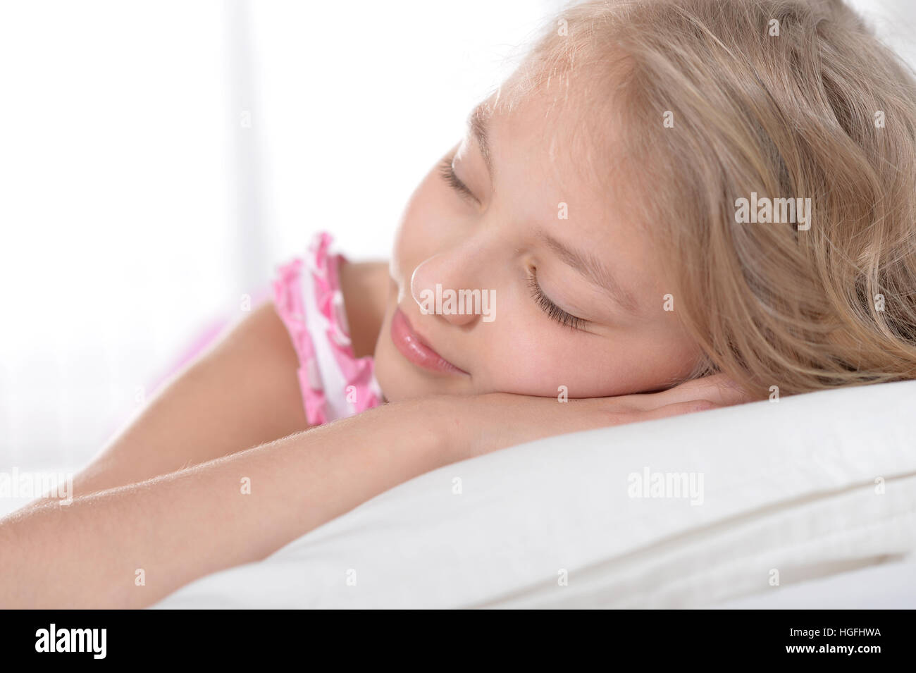 Little girl fall asleep hi-res stock photography and images - Alamy