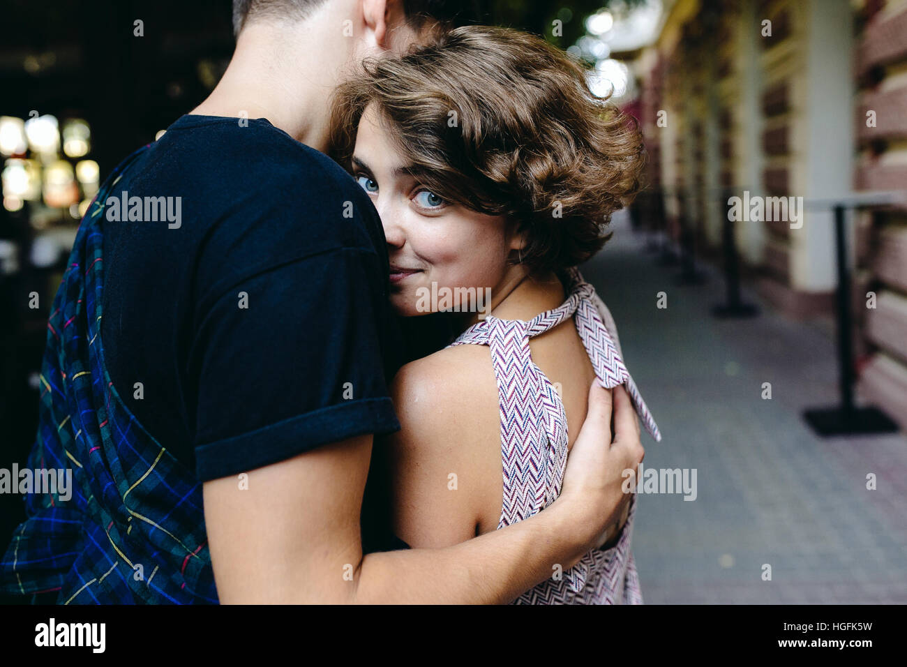couple hugging in the street Stock Photo - Alamy