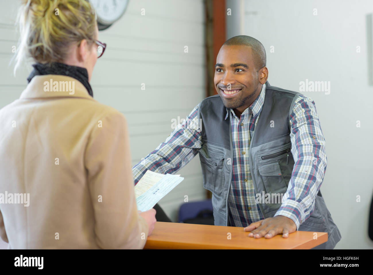 Customer interaction hi-res stock photography and images - Alamy