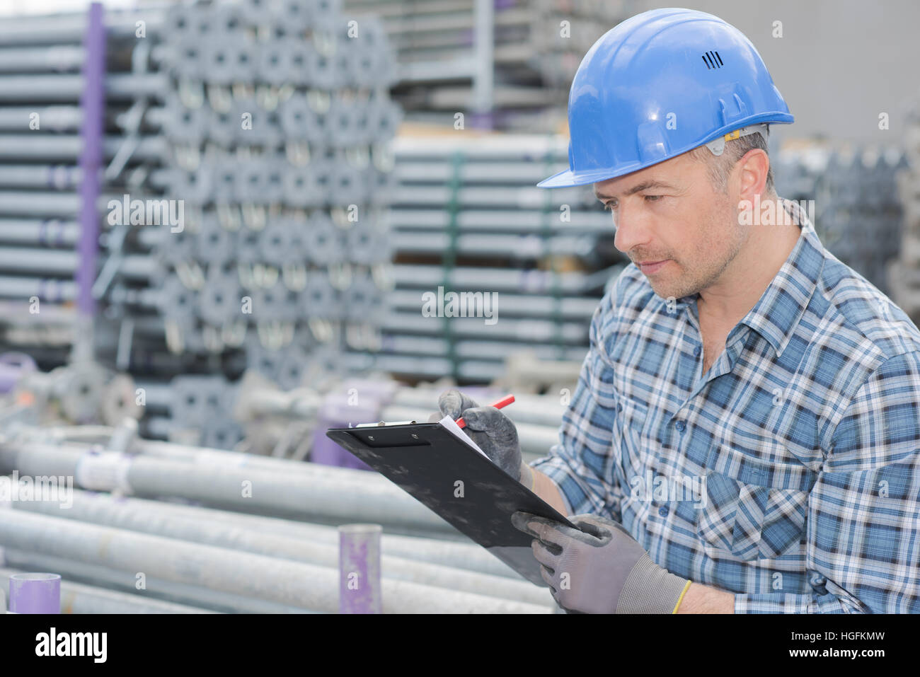 Signing for construction delivery hi-res stock photography and images ...