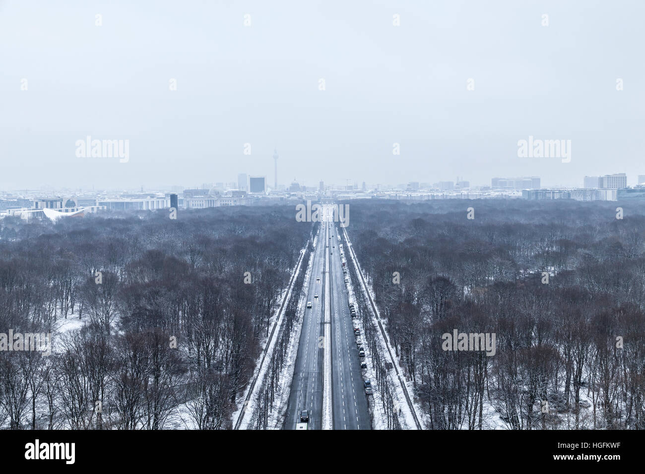 Berlin winter hi-res stock photography and images - Alamy