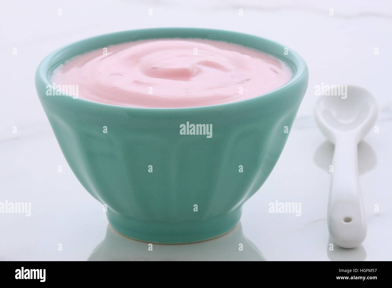 Delicious slow churned Greek strawberry yogurt, with lots of fruit and ...