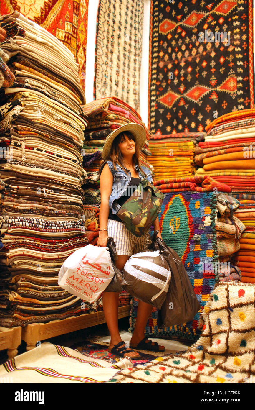 Woman carpet tourist hi-res stock photography and images - Alamy