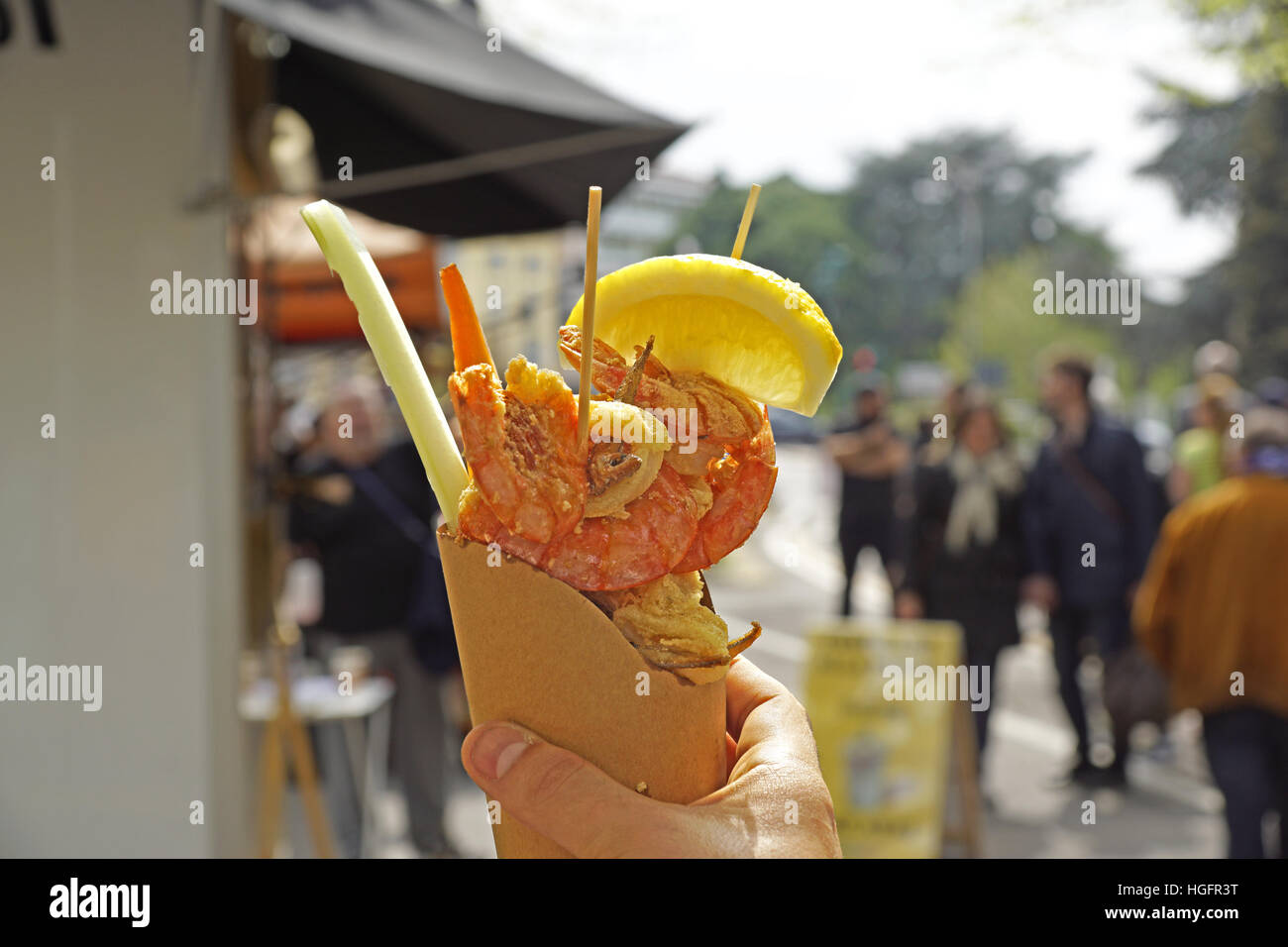 Cone of fried food italy hi-res stock photography and images - Alamy