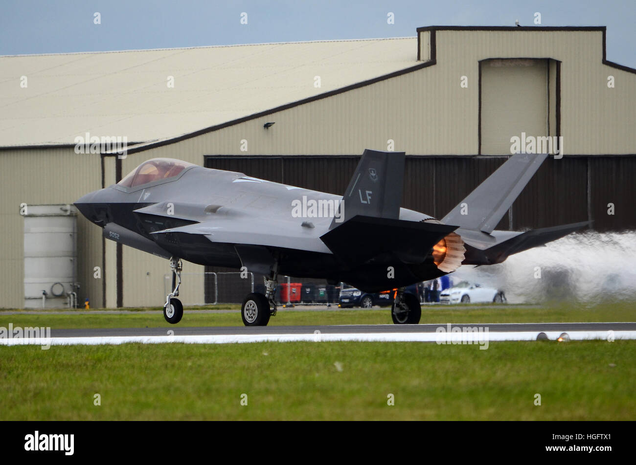 Lockheed martin f 35 lightning ii jet engine hi-res stock photography ...