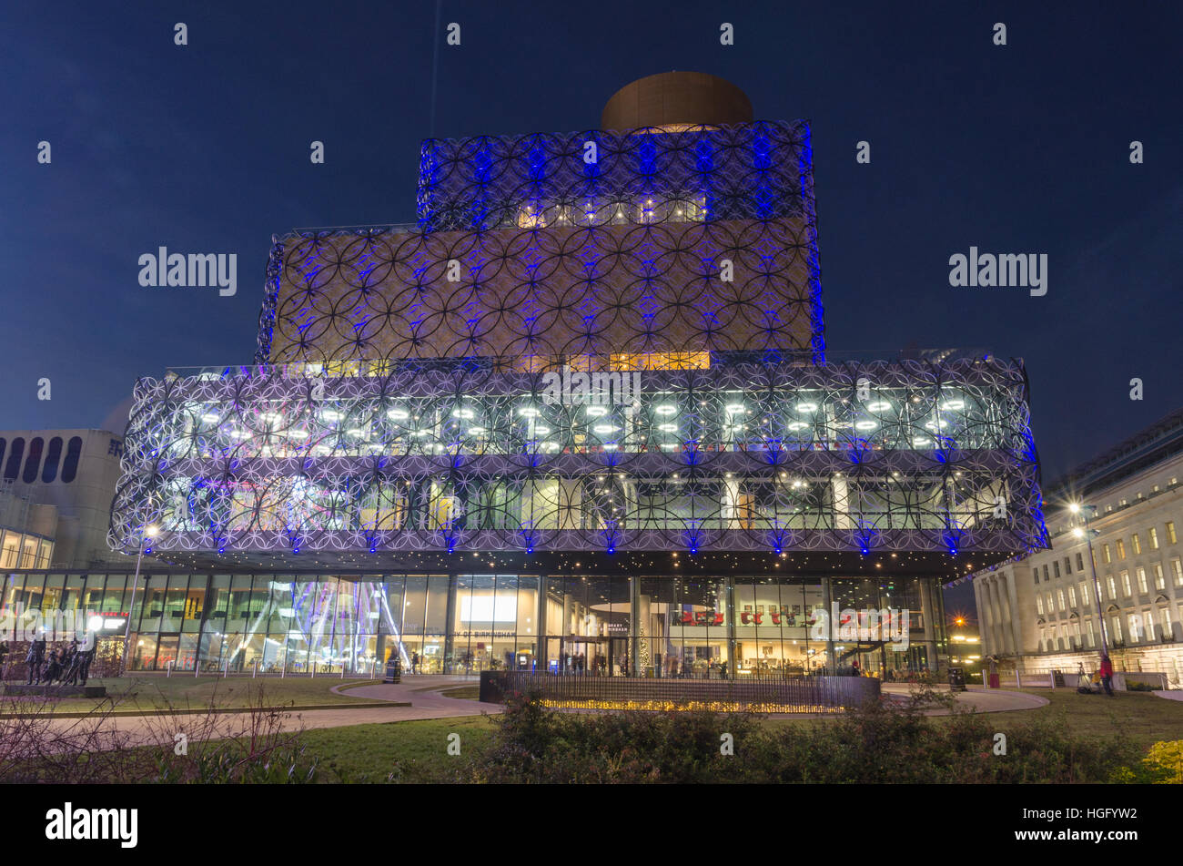 Birmingham library night hi-res stock photography and images - Alamy