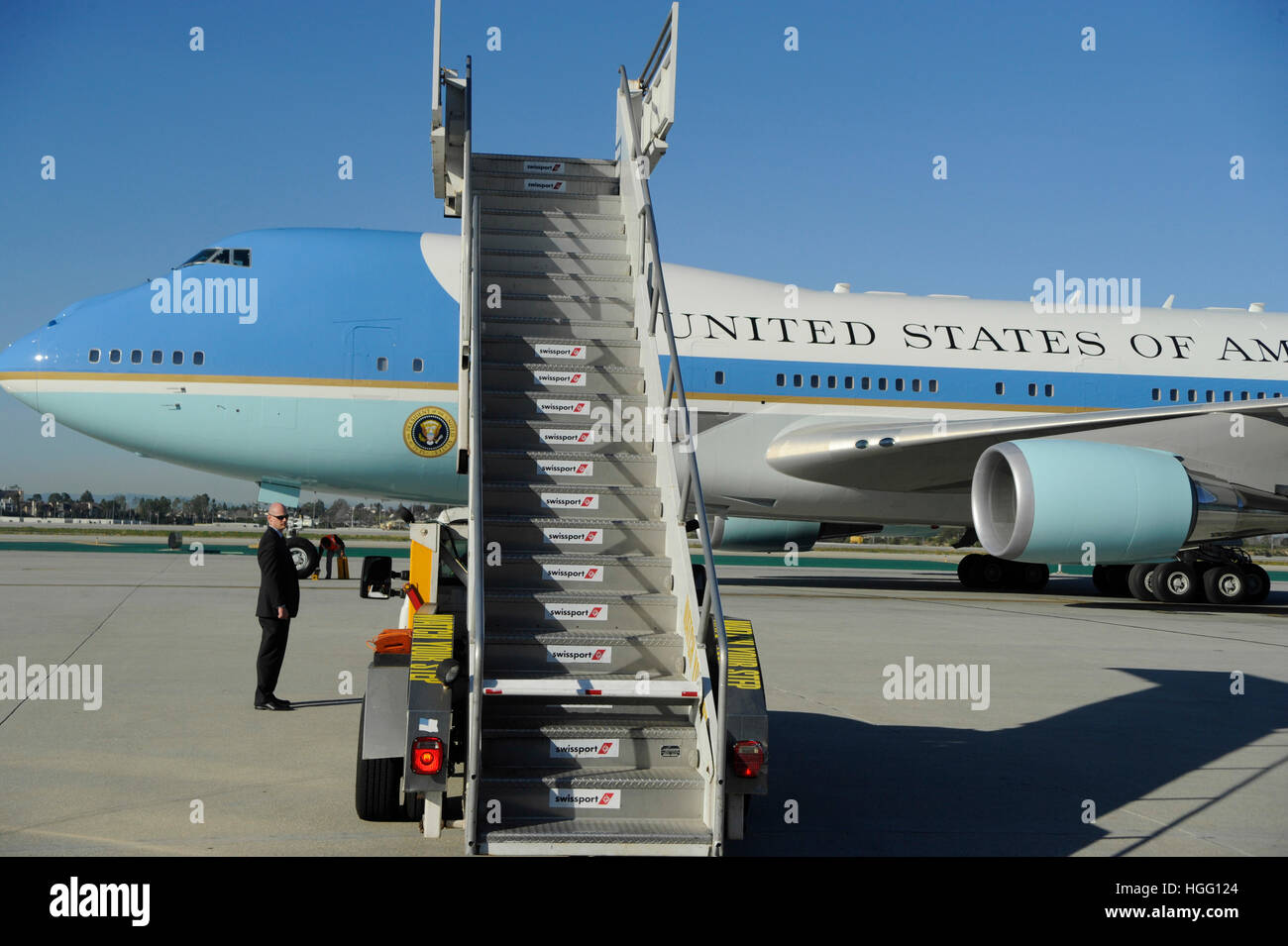 Airport Ground Support sets up for President Barack Obama on Air Force ...