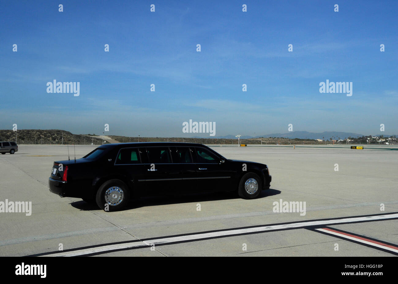 Presidential limo aka beast lax hi-res stock photography and images - Alamy