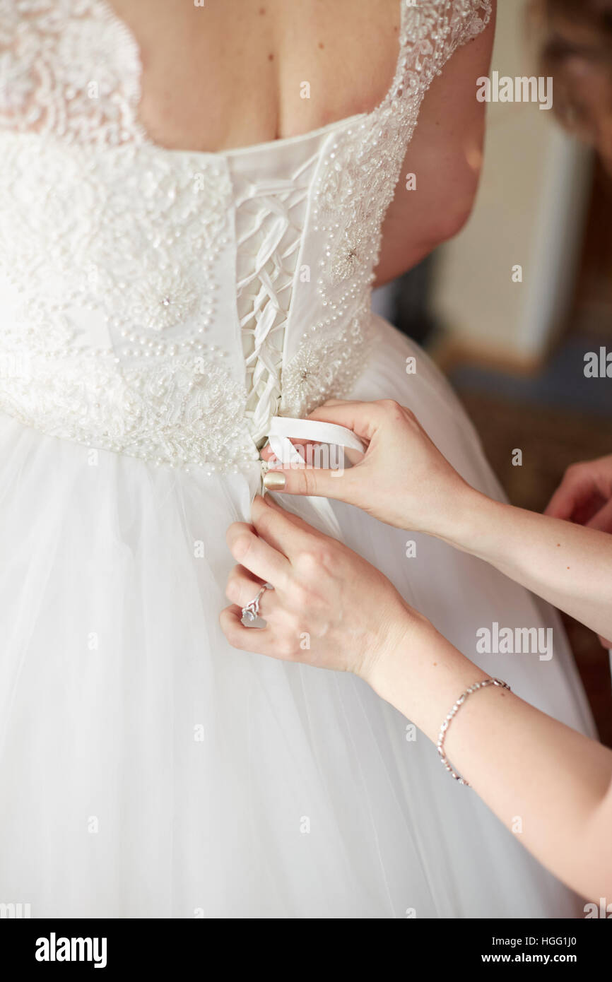 Beautiful bride girl in wedding hi-res stock photography and images - Alamy