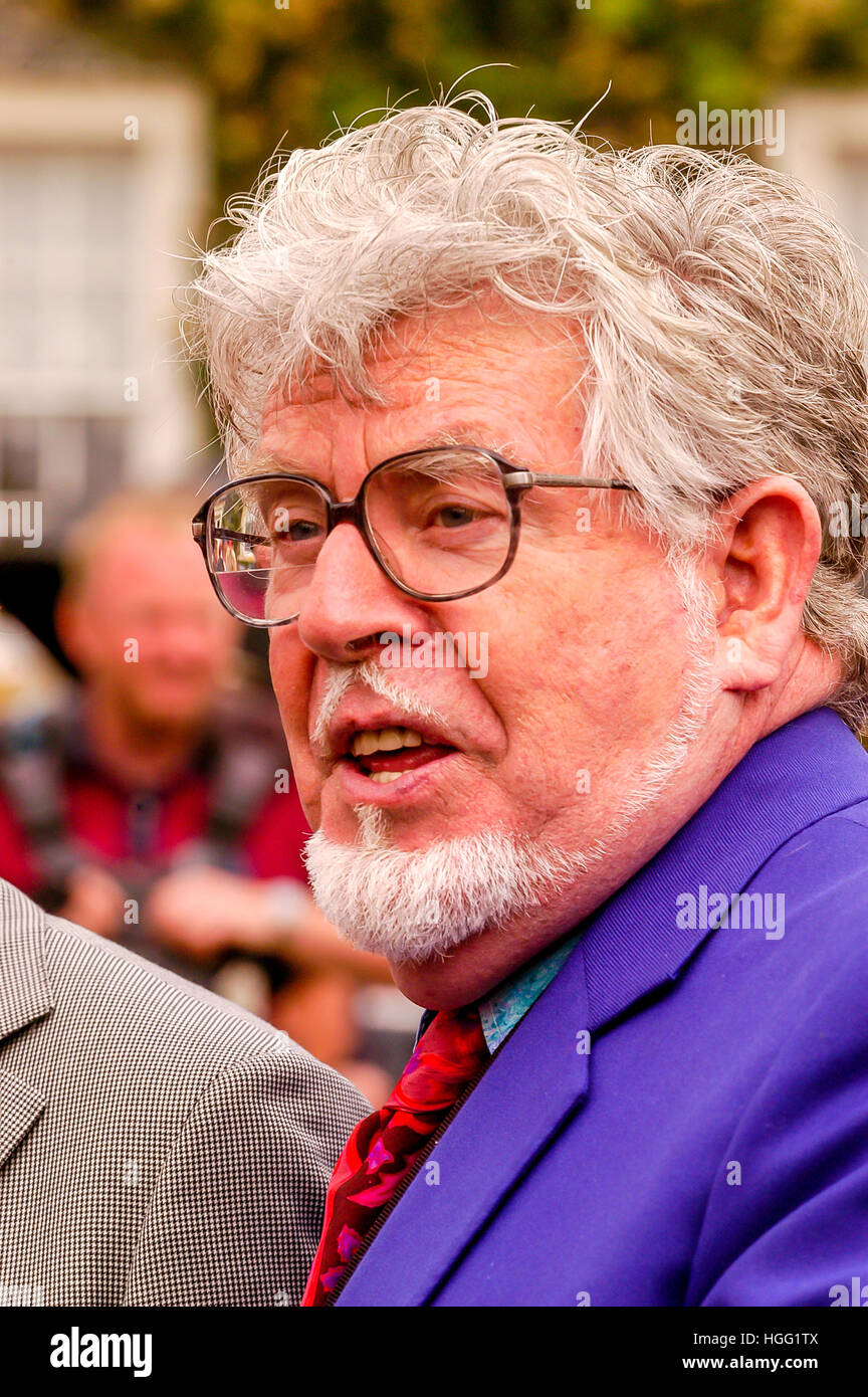Rolf harris didgeridoo hi-res stock photography and images - Alamy