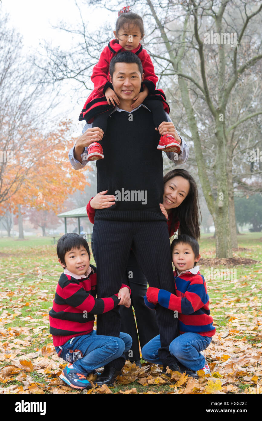 Big Chinese Family High Resolution Stock Photography and Images - Alamy