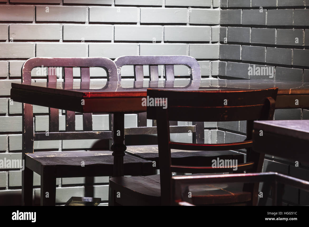 Set table chairs hi-res stock photography and images - Alamy