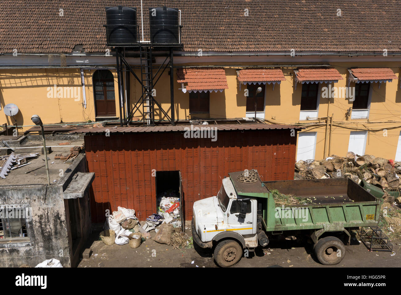 india is a dirtry scruffy place (but not all over Stock Photo - Alamy
