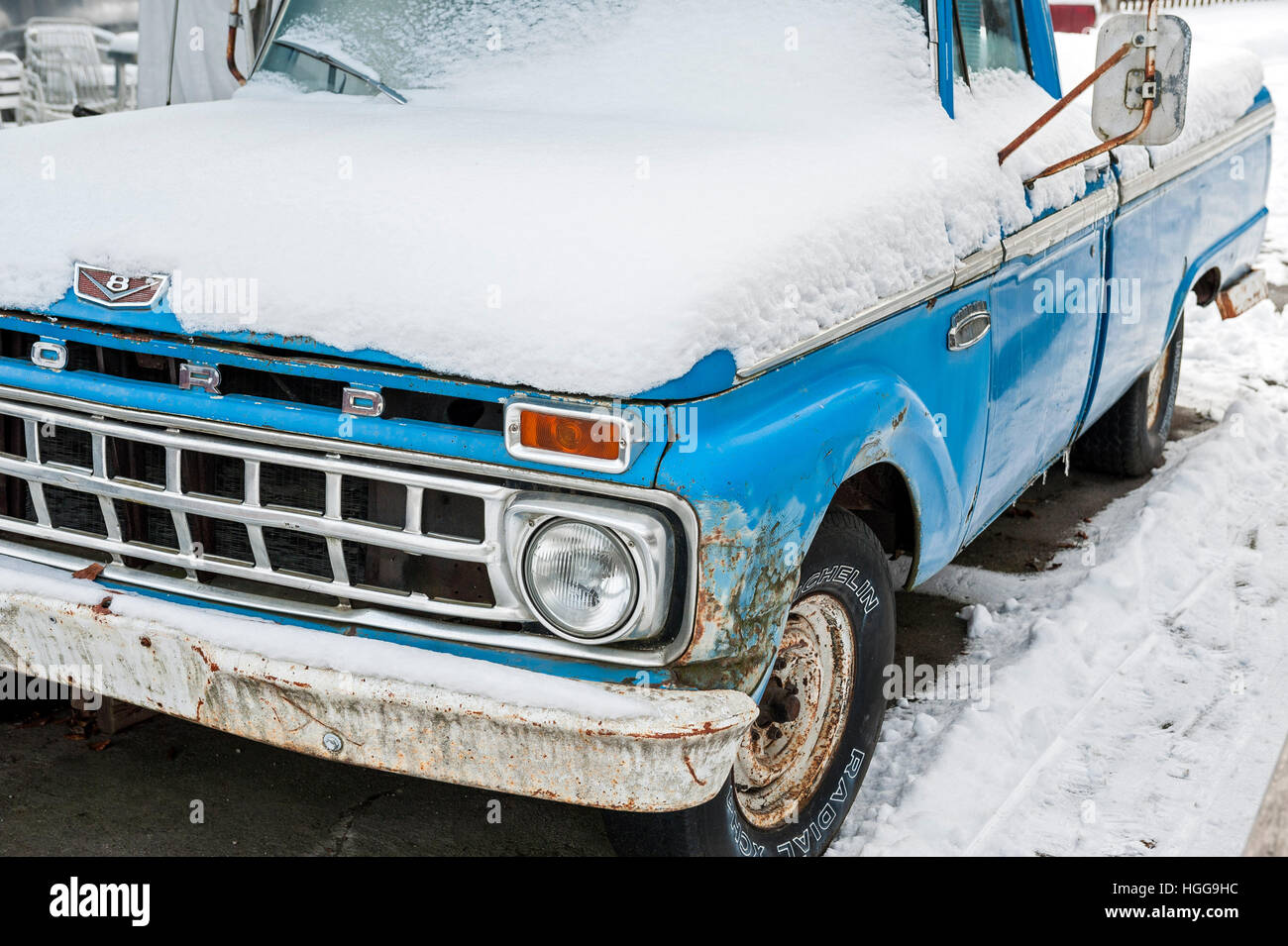 American Classic Car Snow High Resolution Stock Photography and Images ...