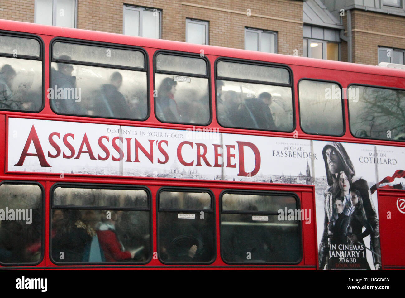 Overcrowded bus uk hi-res stock photography and images - Alamy