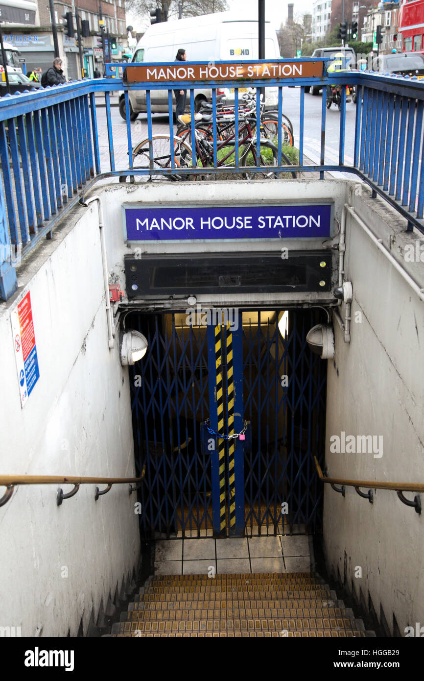 Manor house tube station hi-res stock photography and images - Alamy