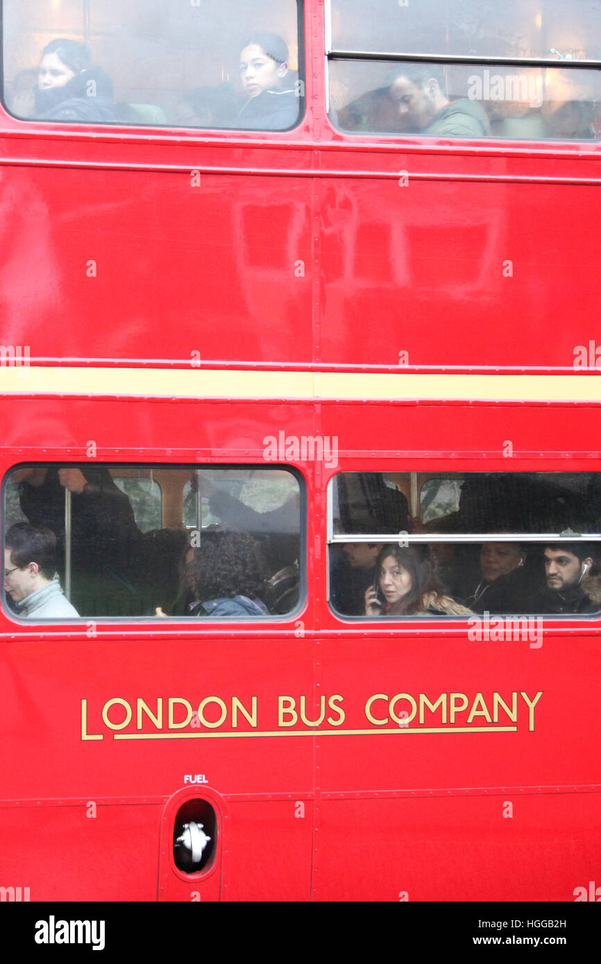 Overcrowded bus uk hi-res stock photography and images - Alamy