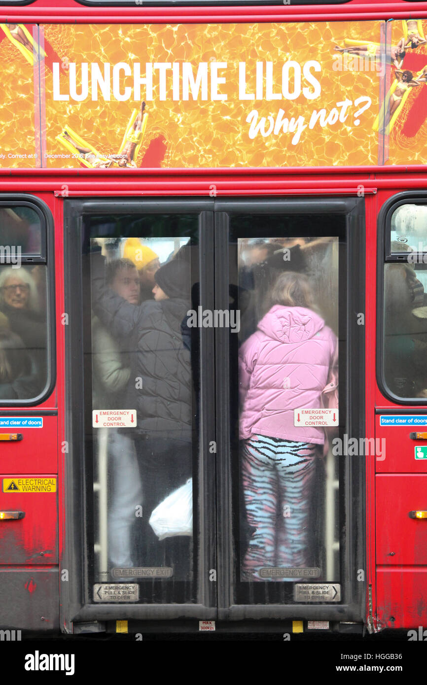 Finsbury Park, North London, UK. 9th Jan, 2017. Overcrowded buses. The ...