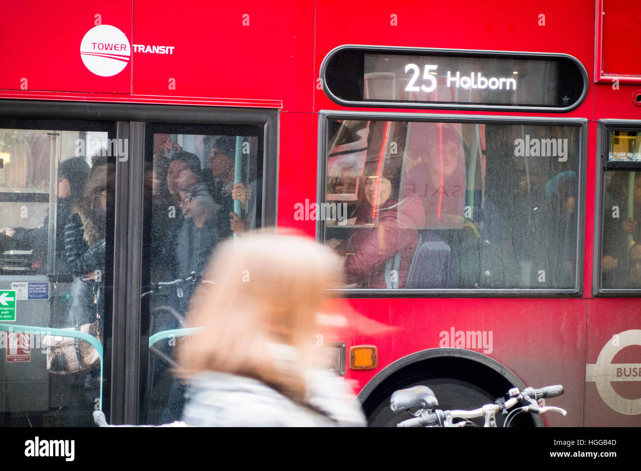 Crowded bus london hi-res stock photography and images - Alamy