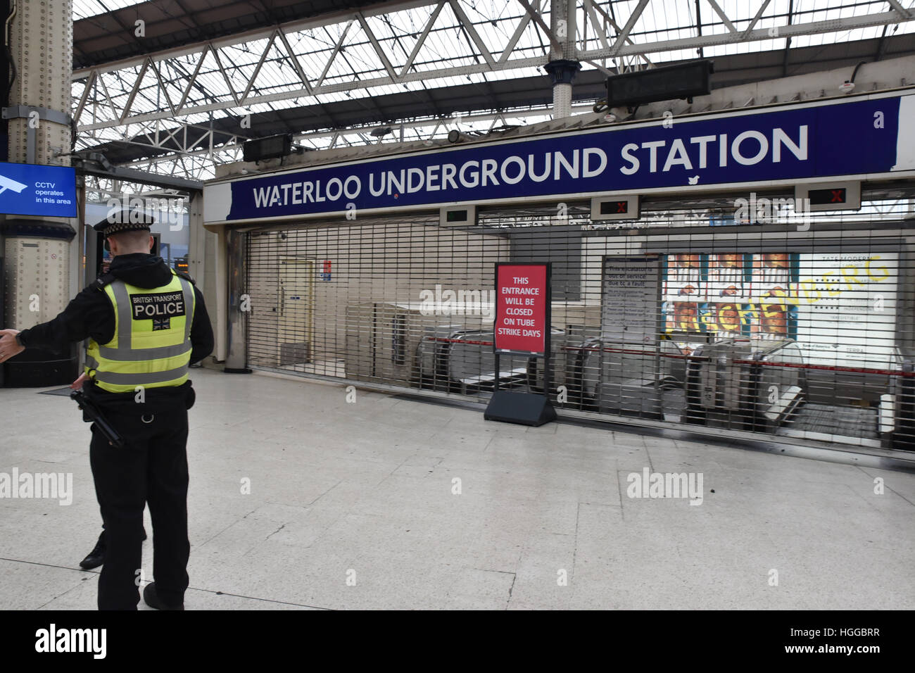 Buses stations hi-res stock photography and images - Alamy