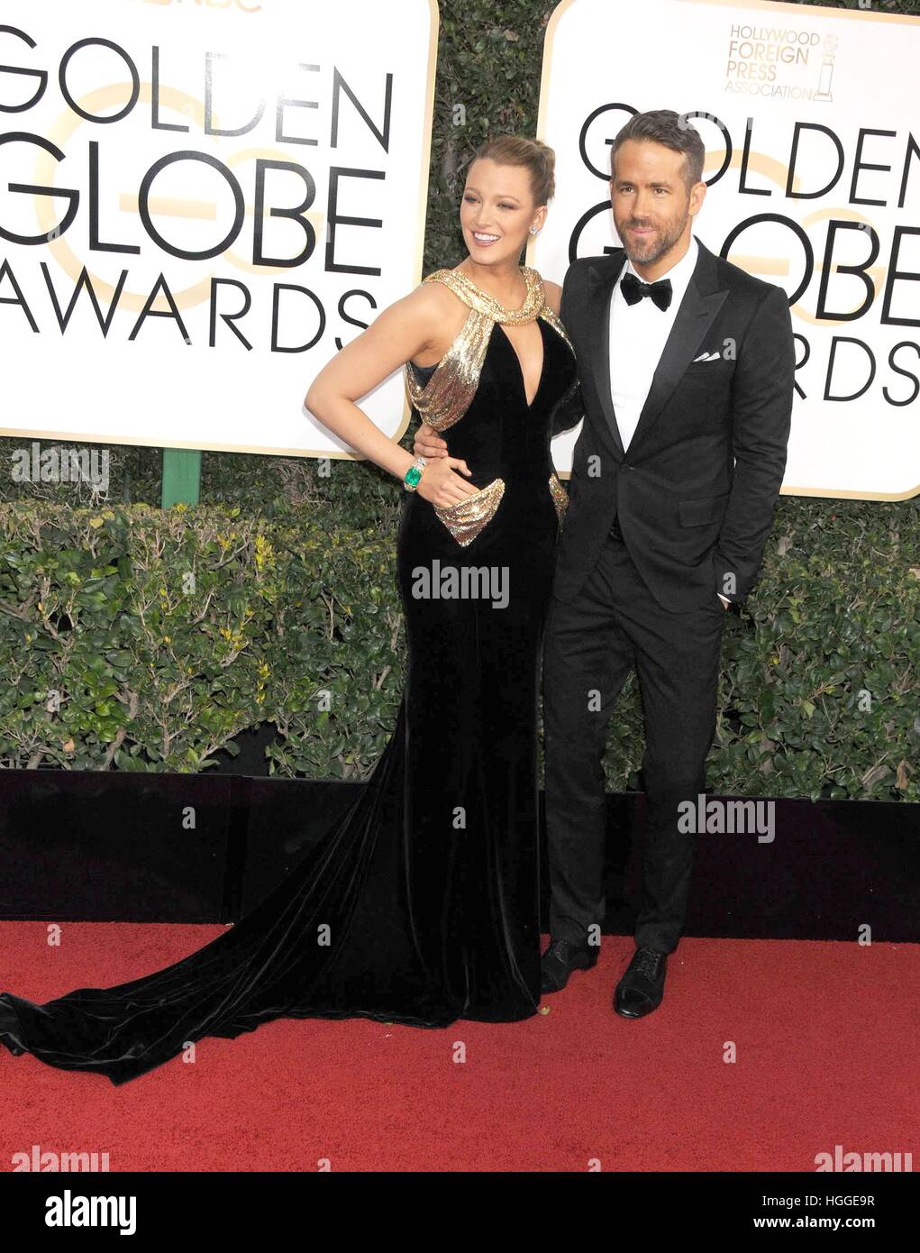 Beverly Hills, CA. 8th Jan, 2017. Blake Lively, Ryan Reynolds at ...