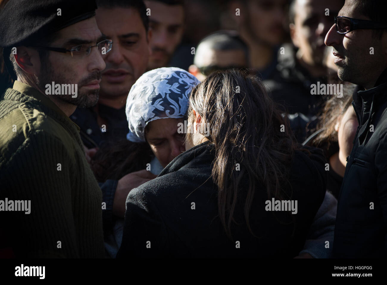Mideast jerusalem funeral hi-res stock photography and images - Alamy