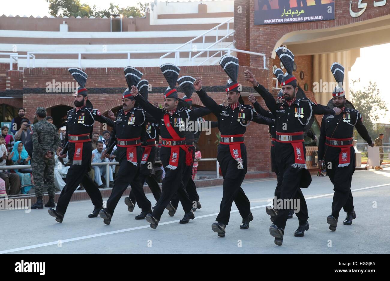 Pakistan Rangers Stock Photos & Pakistan Rangers Stock Images - Alamy