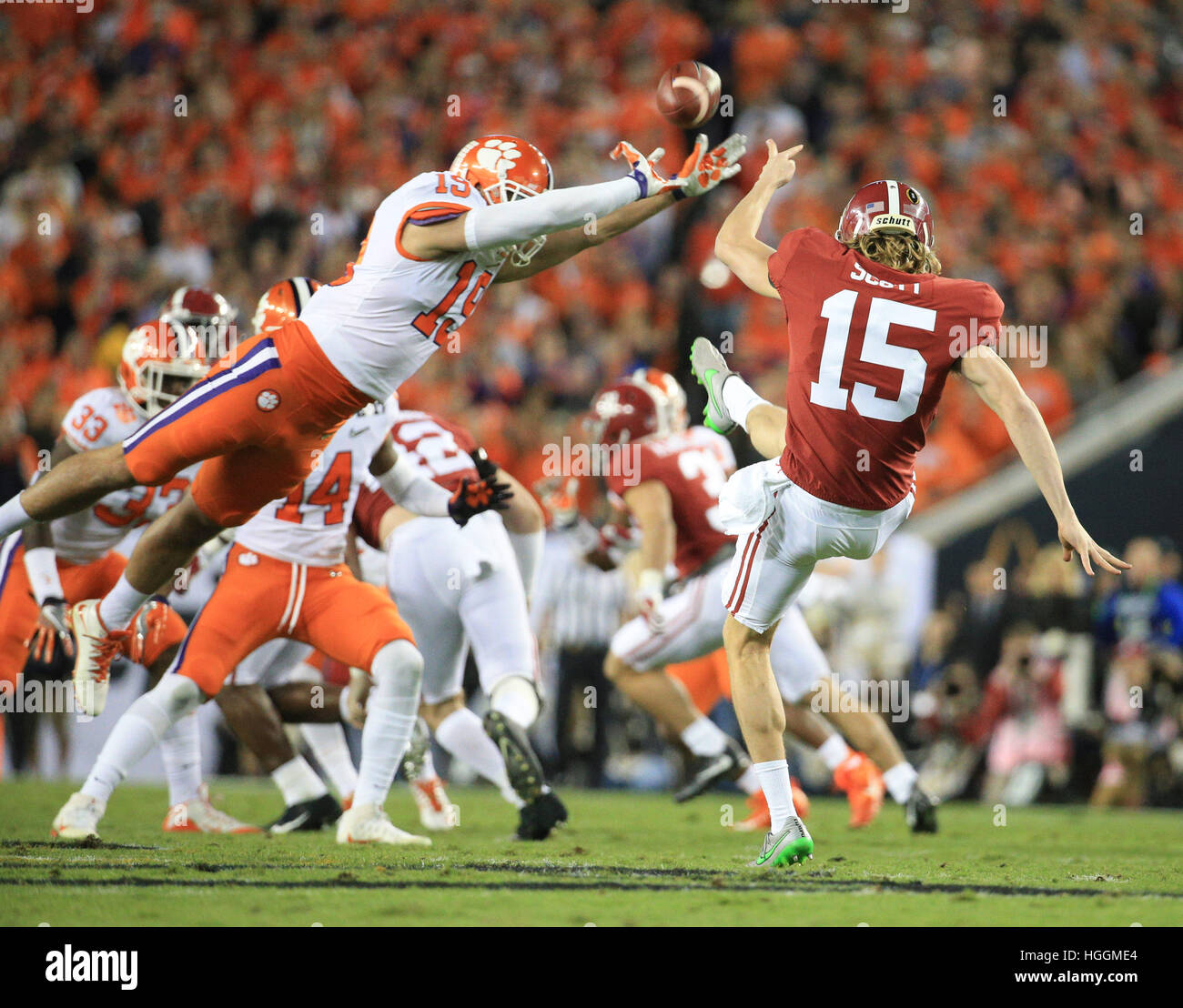 Tampa, Florida, USA. 9th Jan, 2017. Clemson Tigers safety Tanner Muse ...