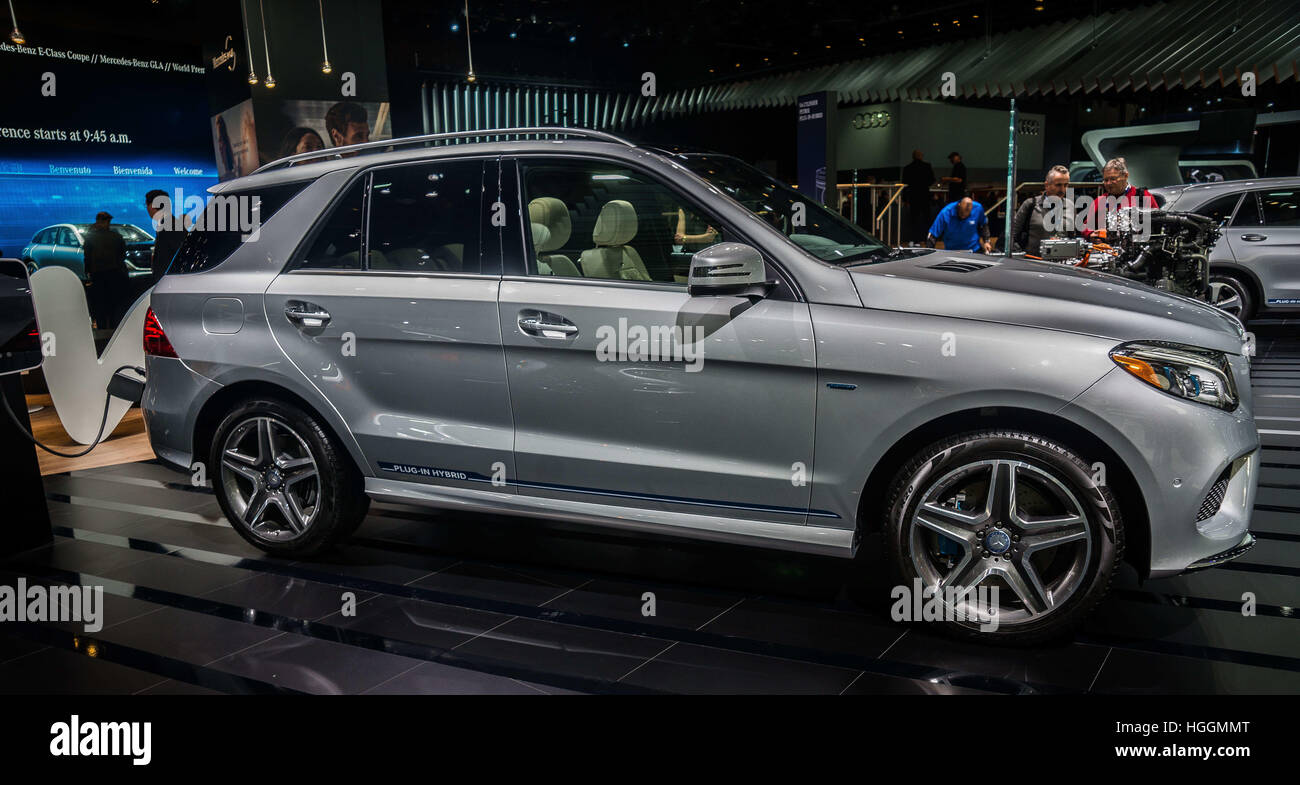 Mercedes benz gle 550e hi-res stock photography and images - Alamy