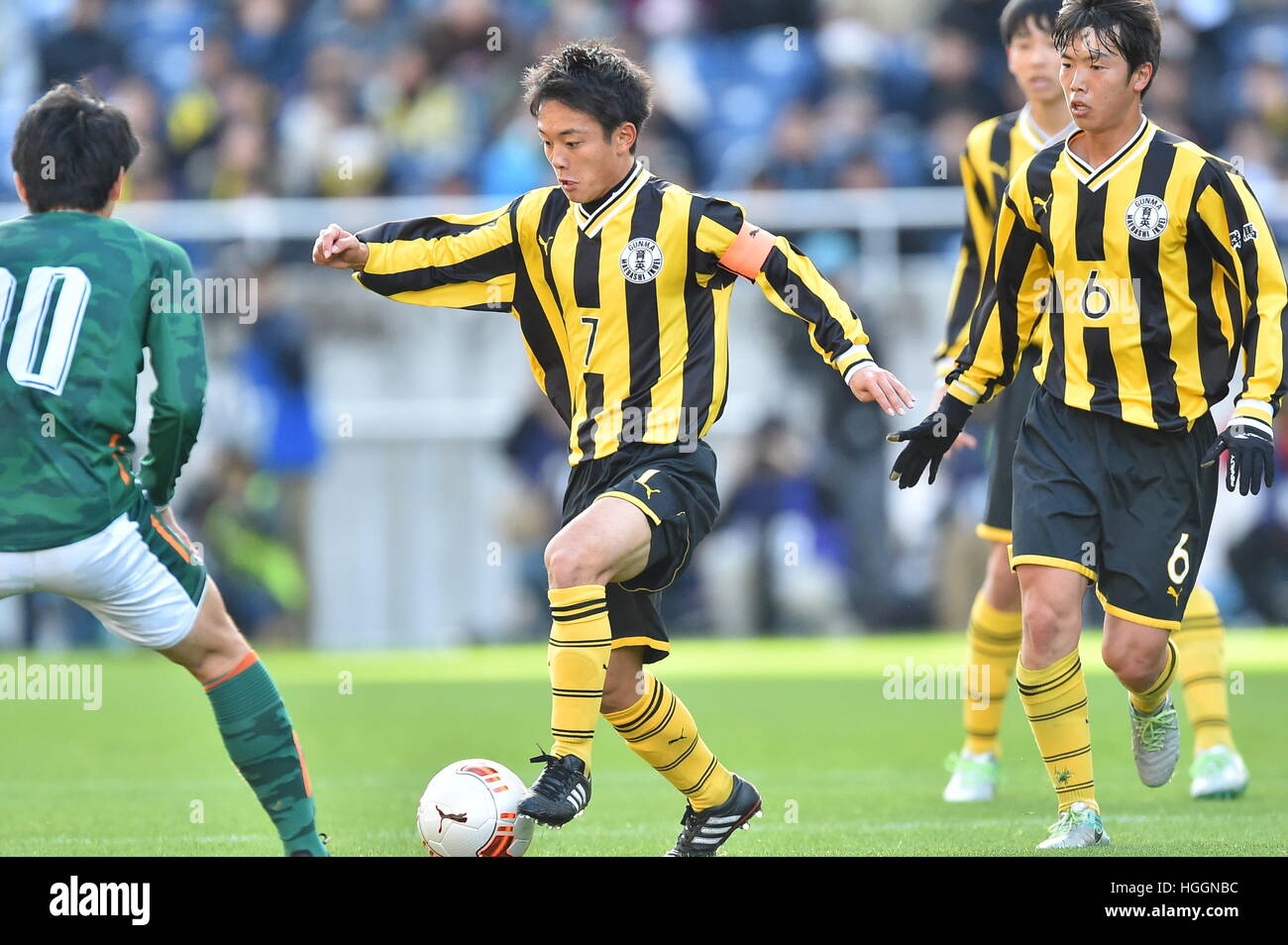 Saitama, Japan. 9th Jan, 2017. (L-R) Ryo Otsuka, Koki Nagasawa () Football/Soccer : 95th All ...
