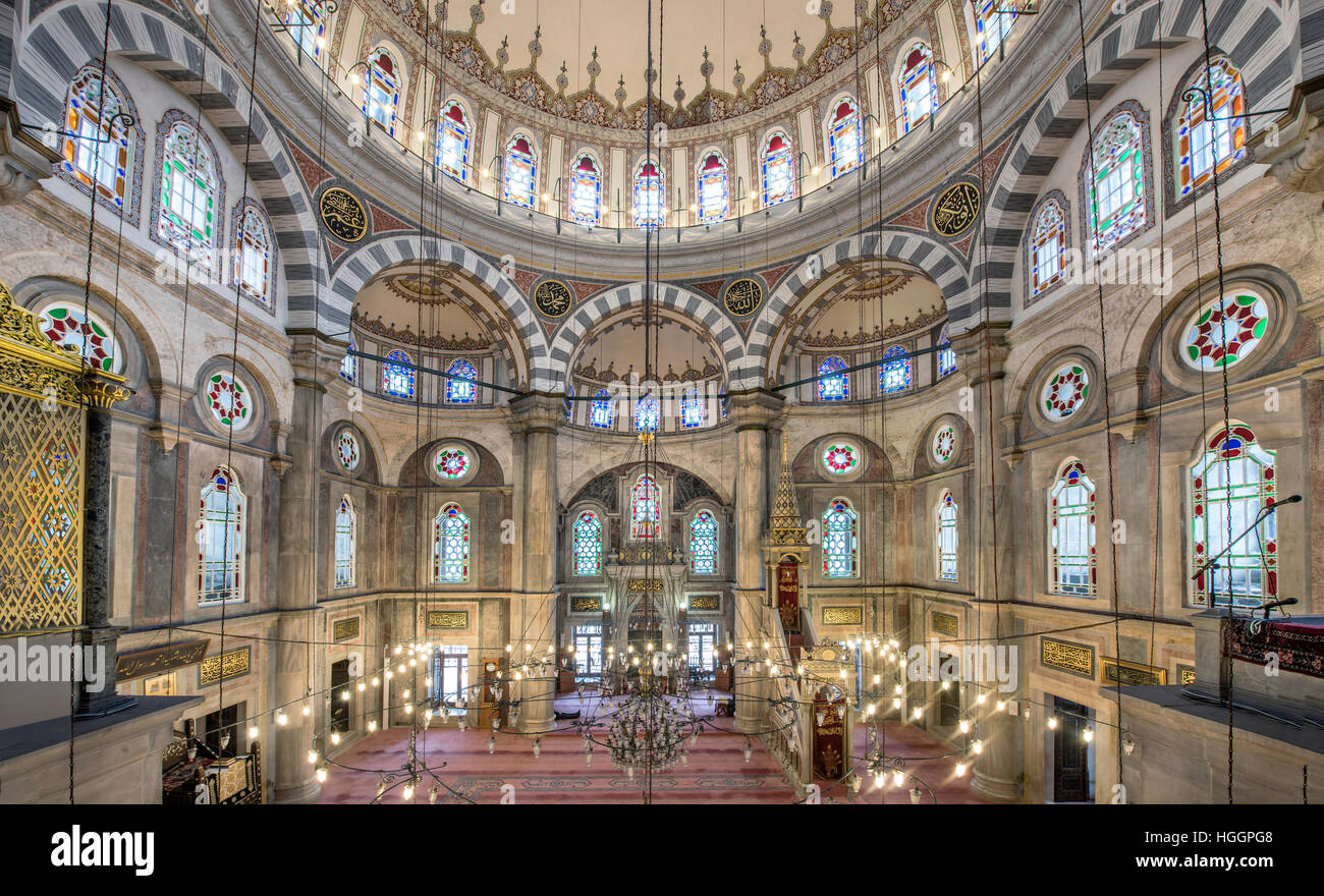 Interior view of Laleli Mosque Istanbul Turkey Stock Photo - Alamy