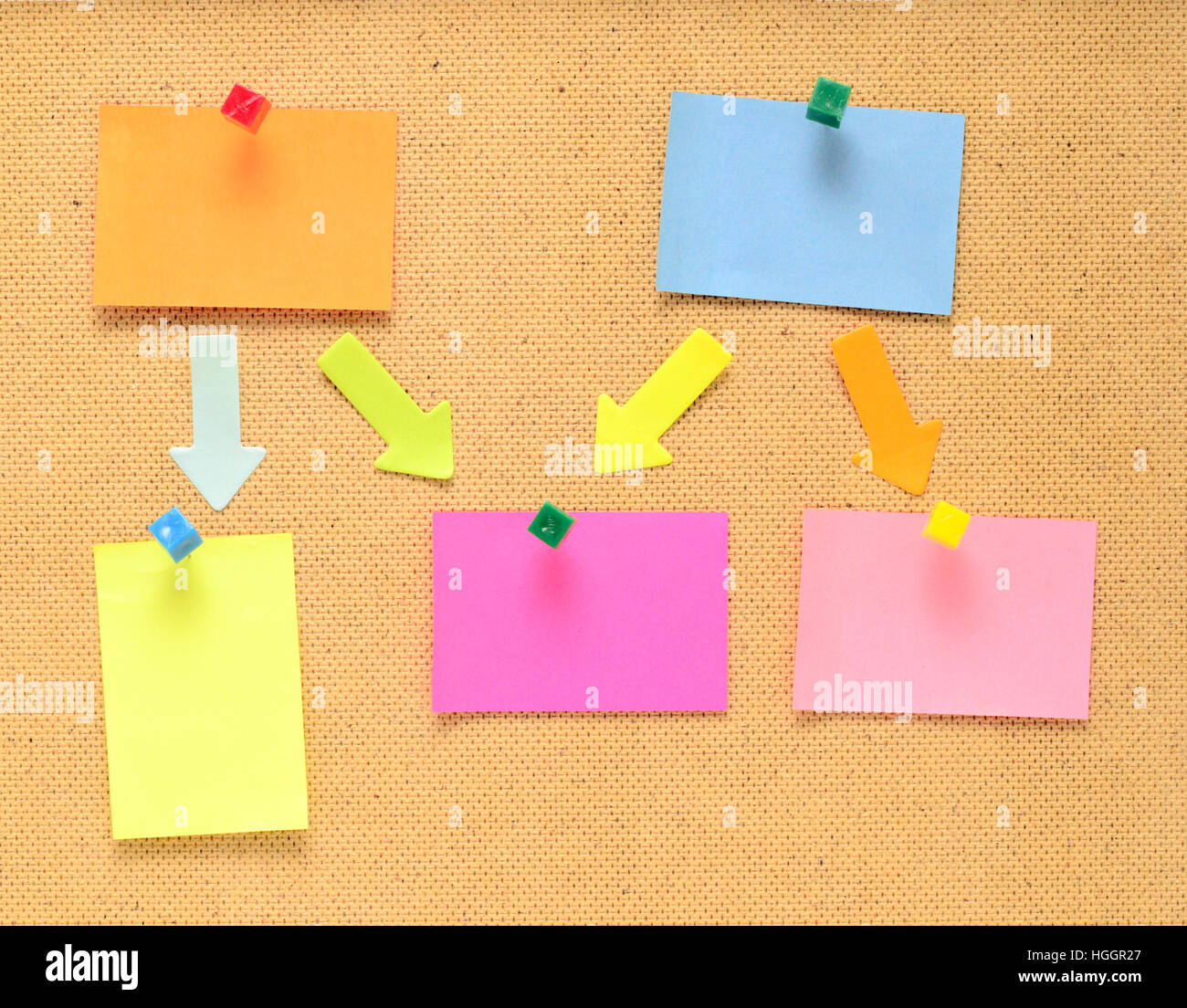 empty notes on old wooden background Stock Photo - Alamy