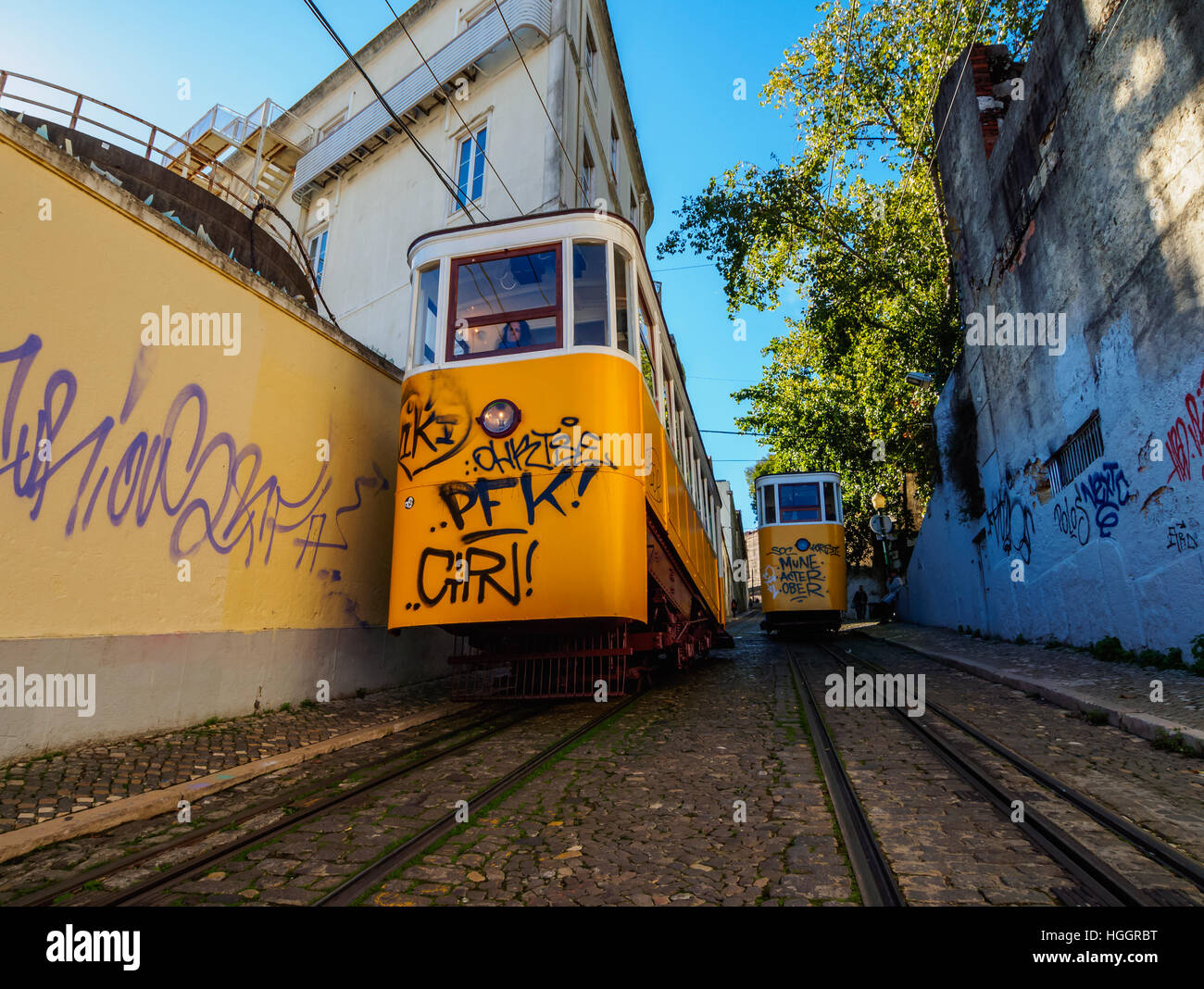 Portugal lisbon gloria funicular hi-res stock photography and images ...