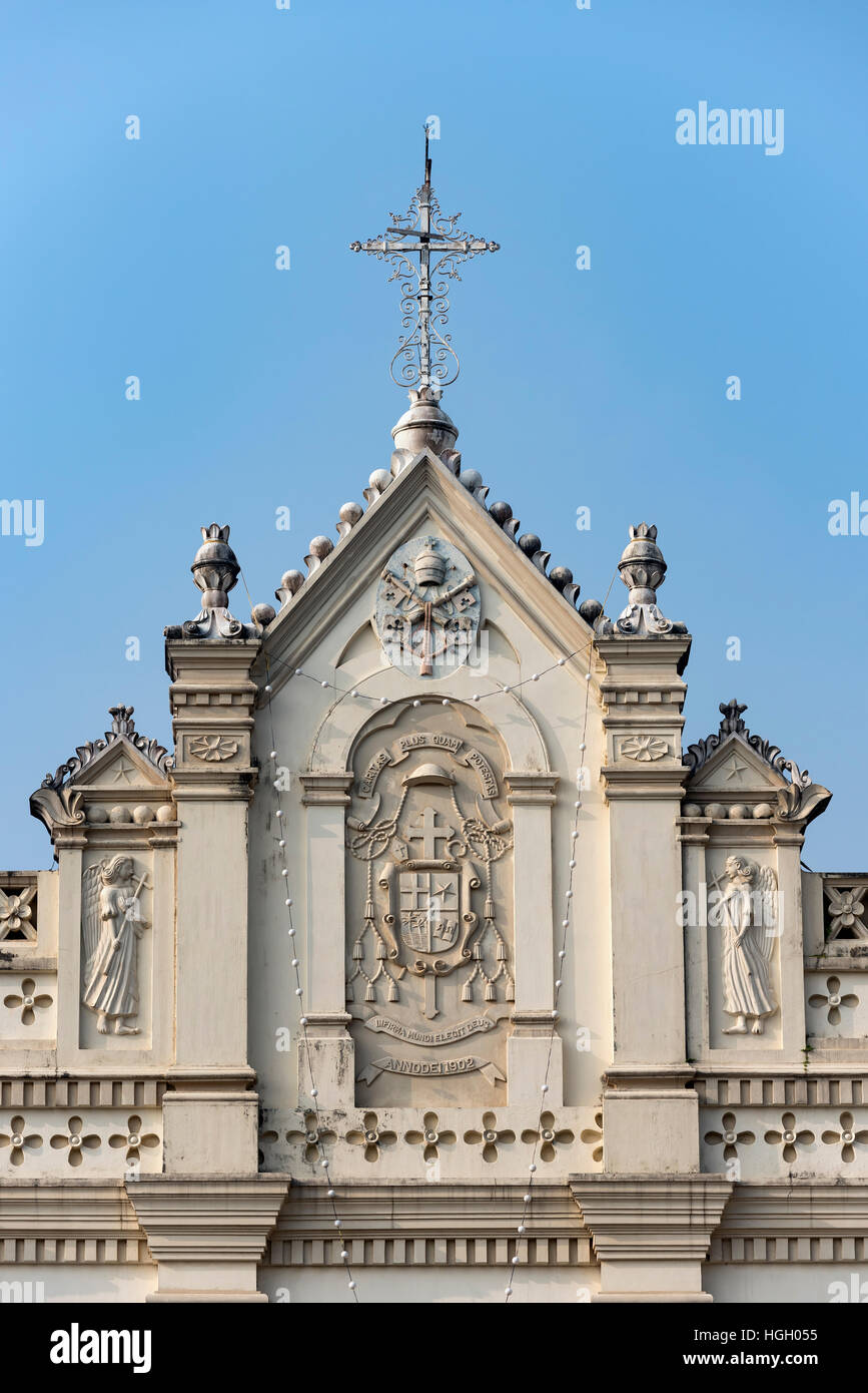 Santa Cruz Cathedral Basilica, Fort Kochi, Cochin, Kerala, India Stock ...
