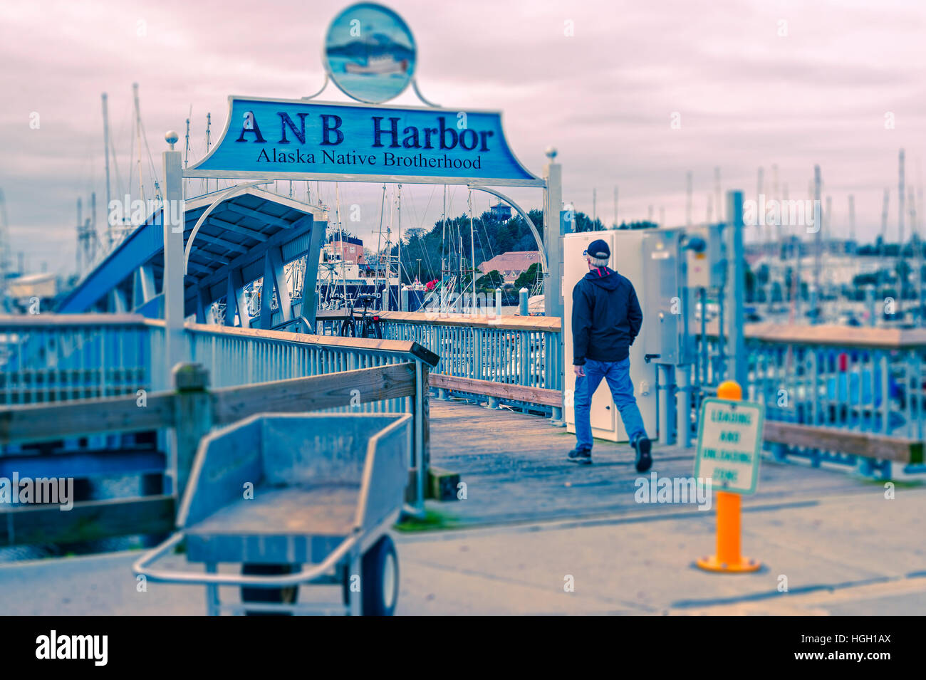 Alaska native hi-res stock photography and images - Alamy