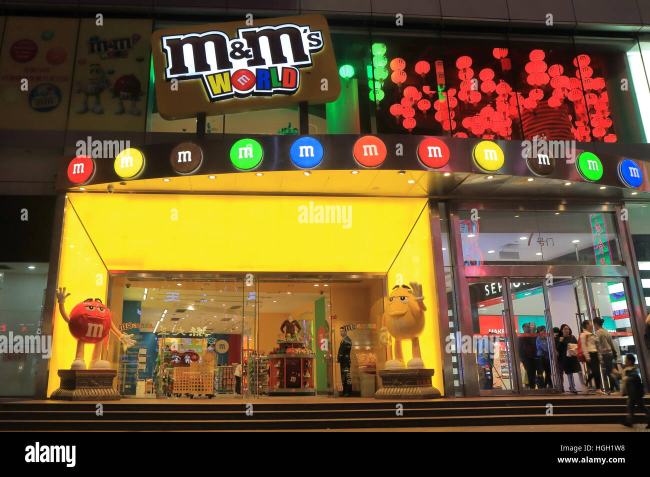 People visit M&Ms World on Nanjing Road in Shanghai China Stock Photo ...