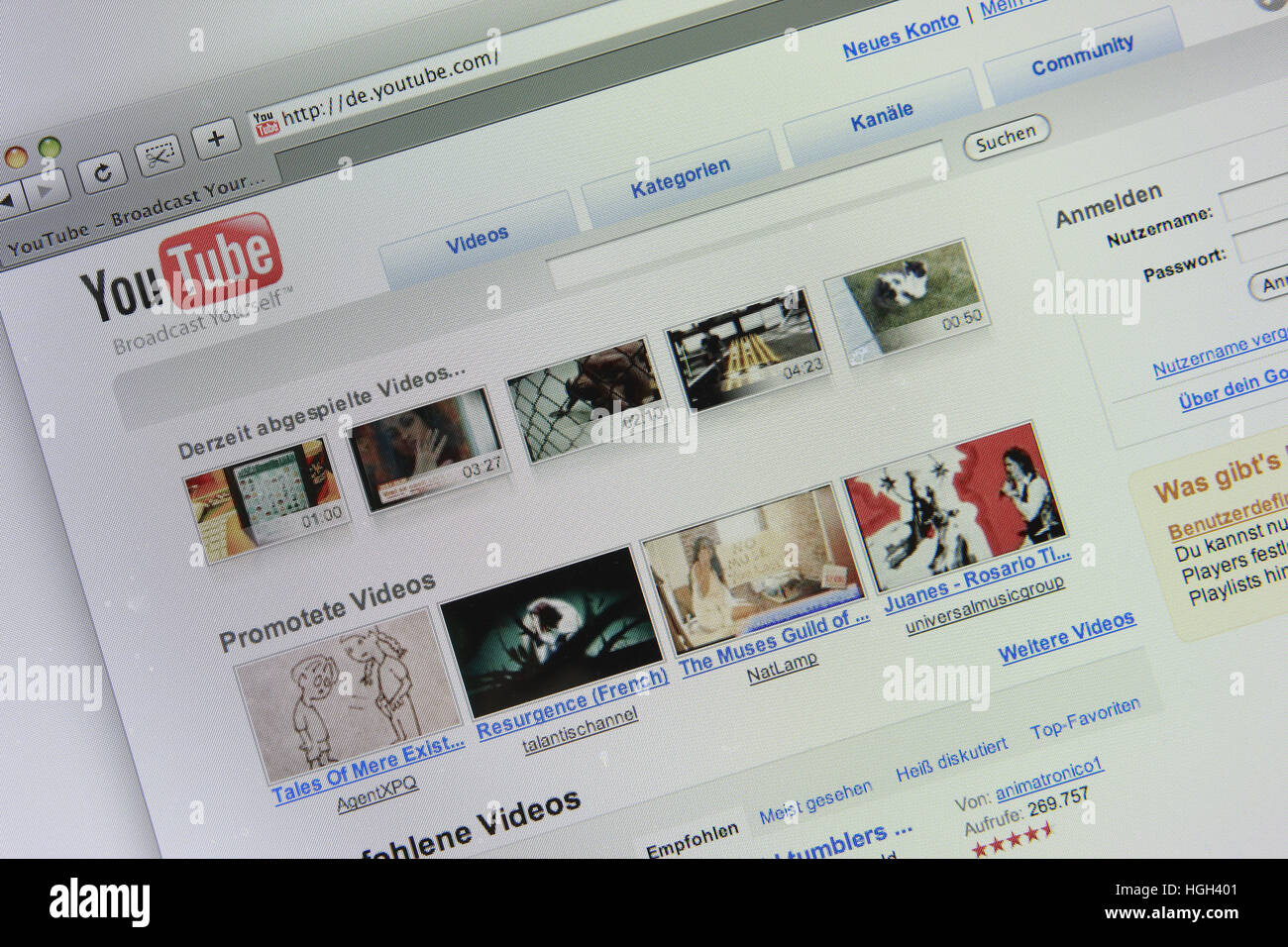 Youtube video page hi-res stock photography and images - Alamy