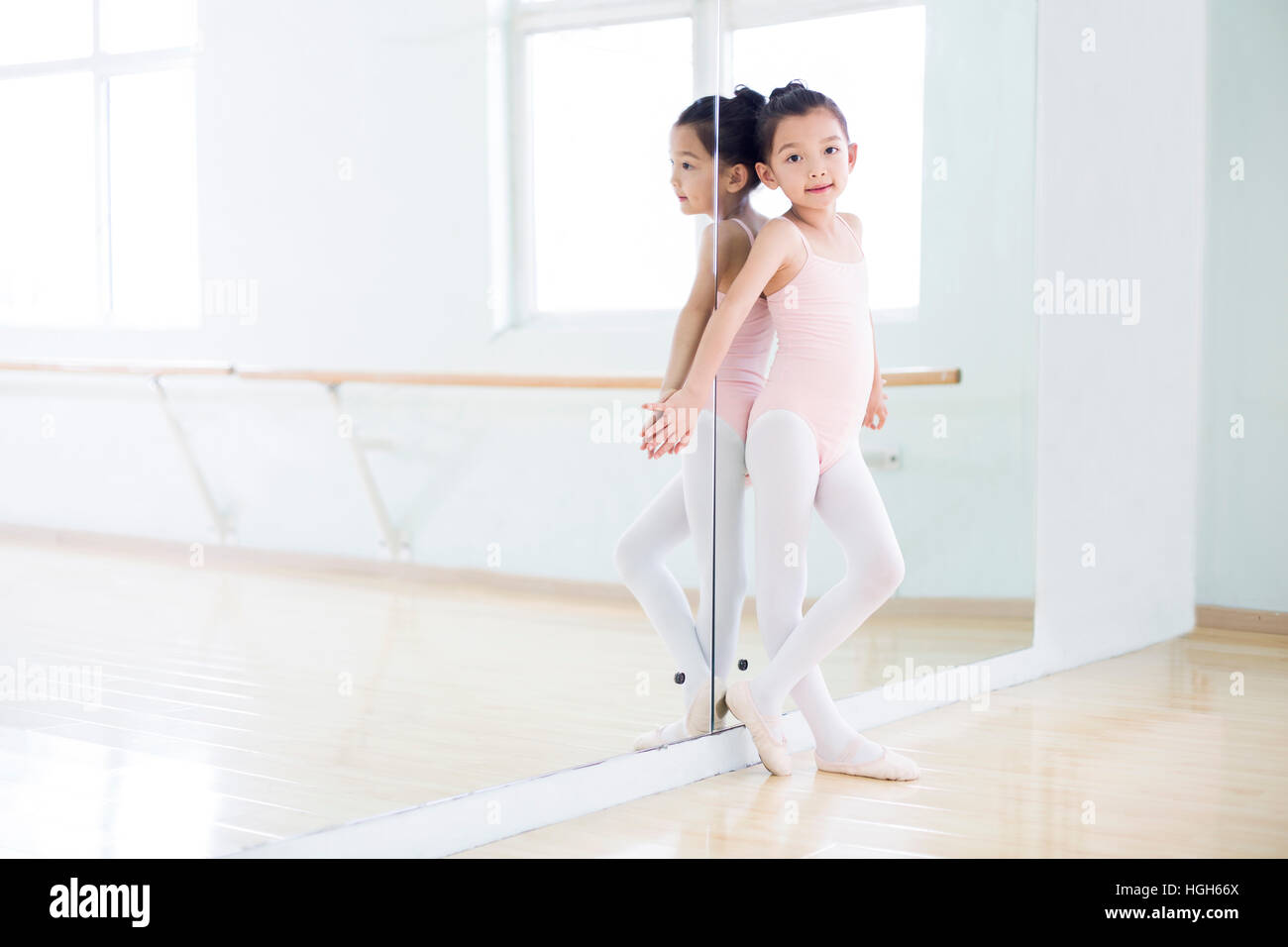 China beijing ballet hi-res stock photography and images - Alamy