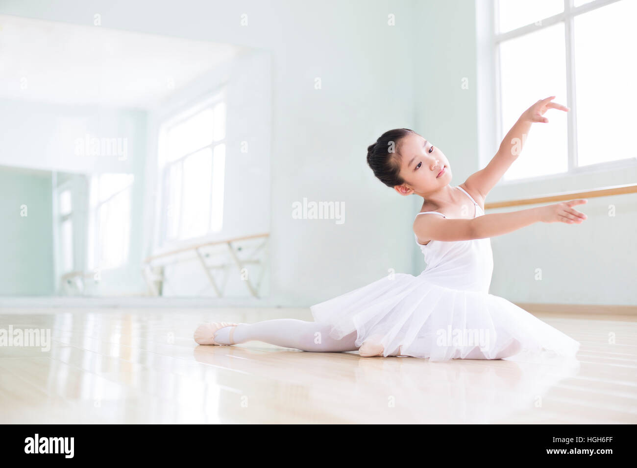 Little ballet dancer Stock Photo - Alamy